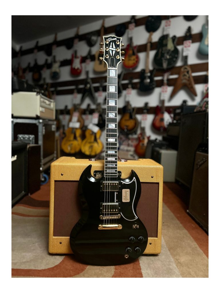GIBSON SG CUSTOM SHOP LIMITED RUN CUSTOM EBONY de 2017 | Le Guitarium